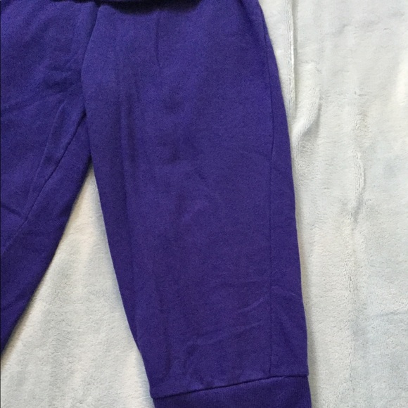 Fabletics | Pants & Jumpsuits | Fabletics Sweat Capris Size Medium Euc ...